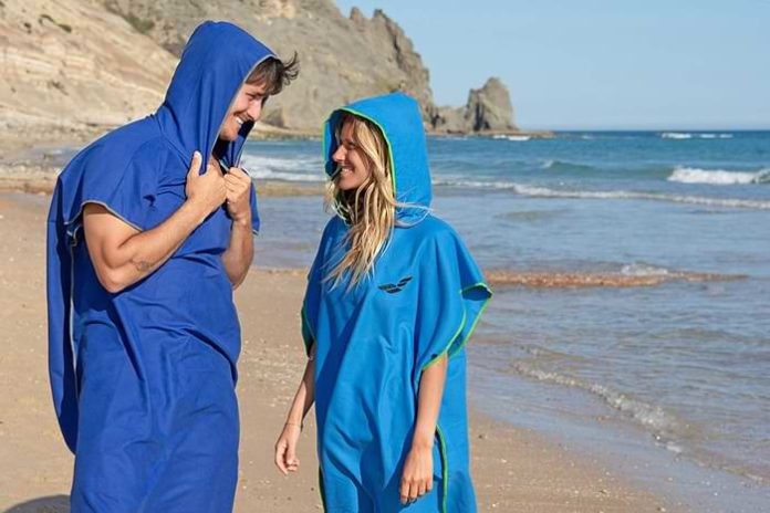 Quel est le Meilleur Poncho Surf ? Homme / Femme